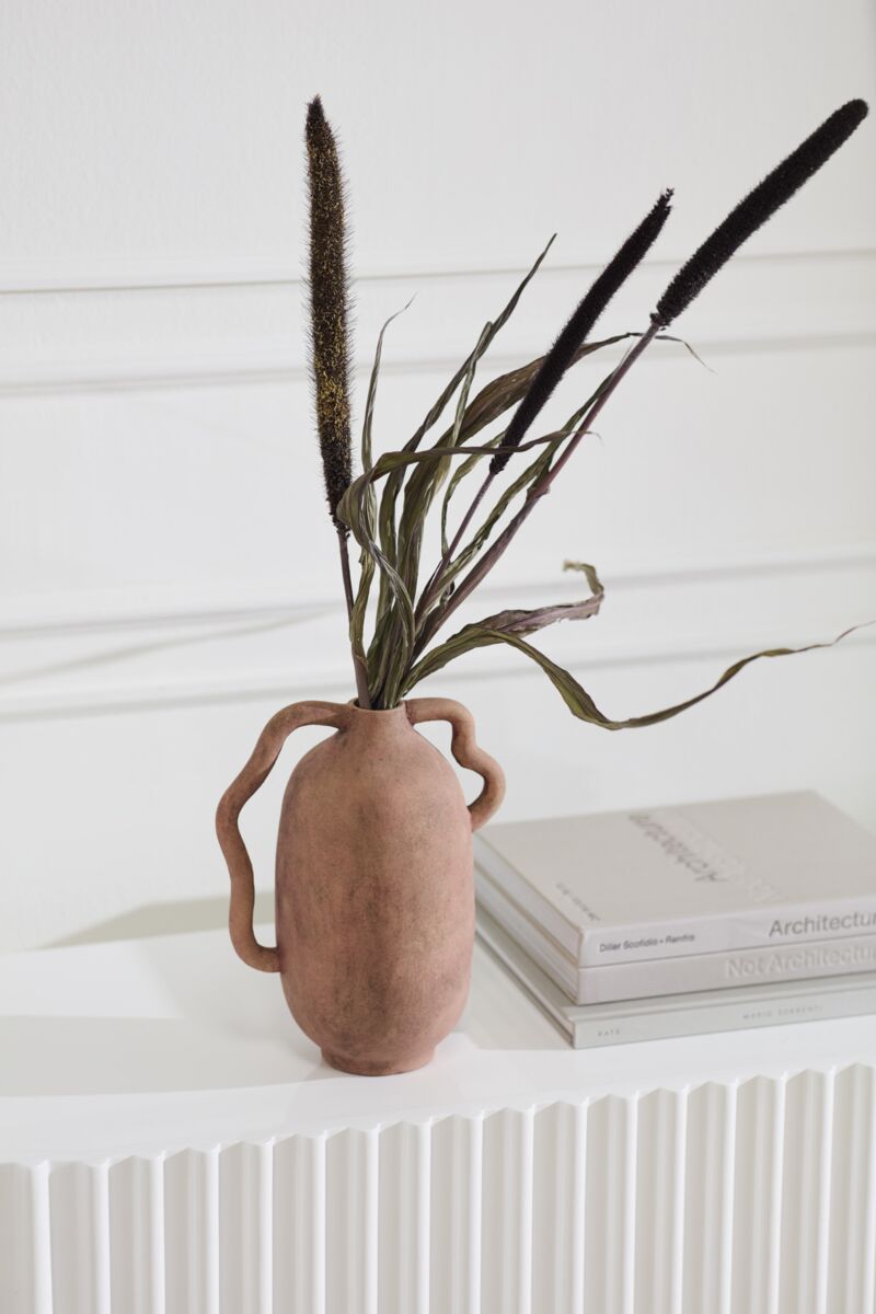 Meander Vase - Terracotta - HOME by BE. | HOME by BE.